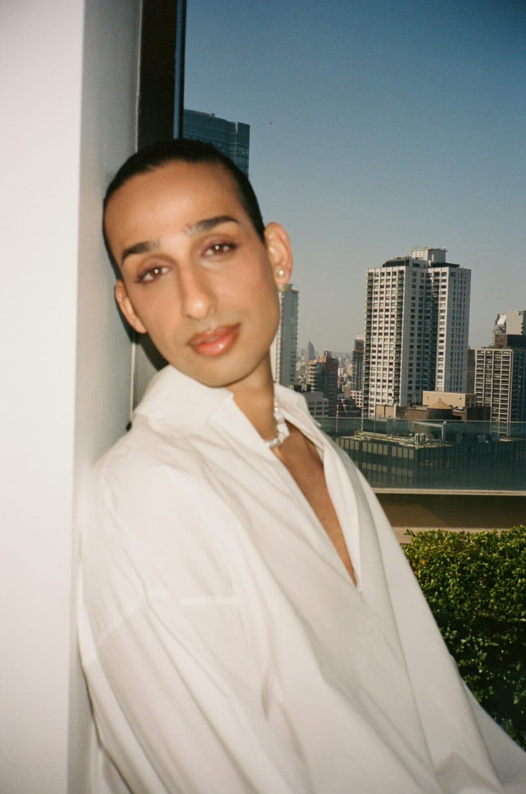 Cyrus Veyssi Wants You To Stop Being Afraid Of Being Alone