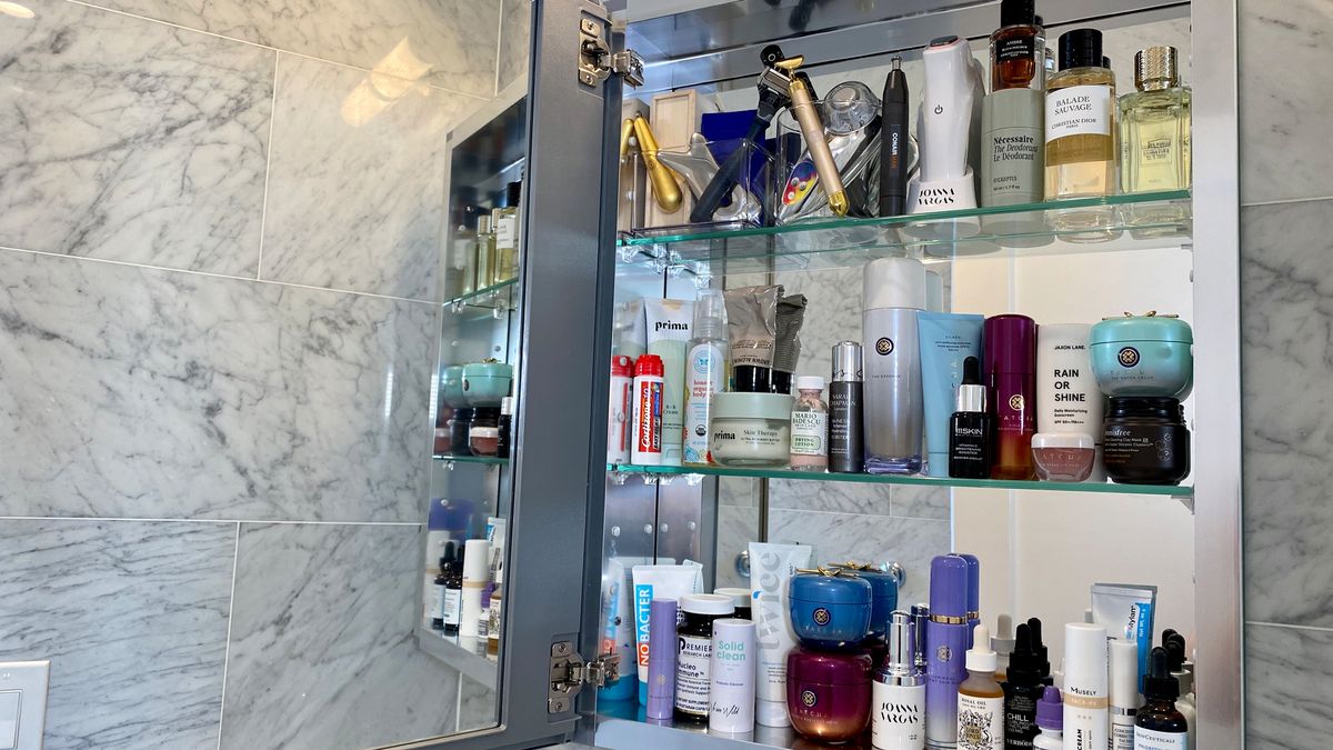 Shop Makeup Artist Daniel Martin’s Favorite Skin and Makeup Picks ...