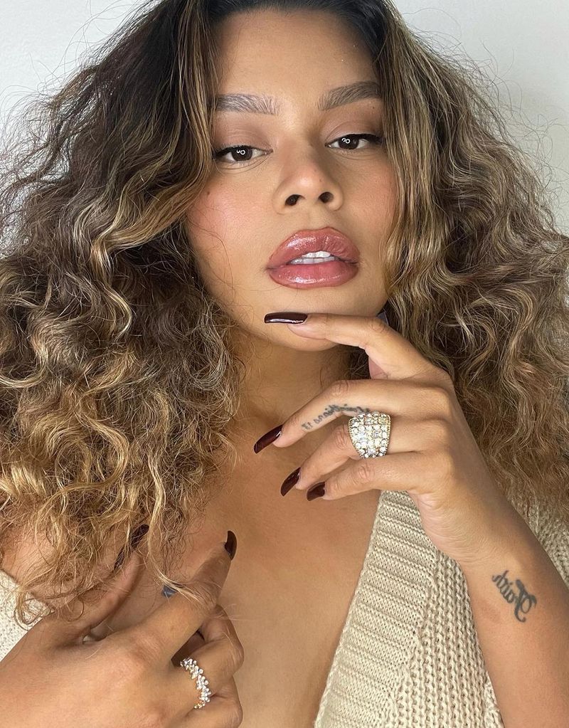 Roxy Reyes's Instagram, Twitter & Facebook on IDCrawl