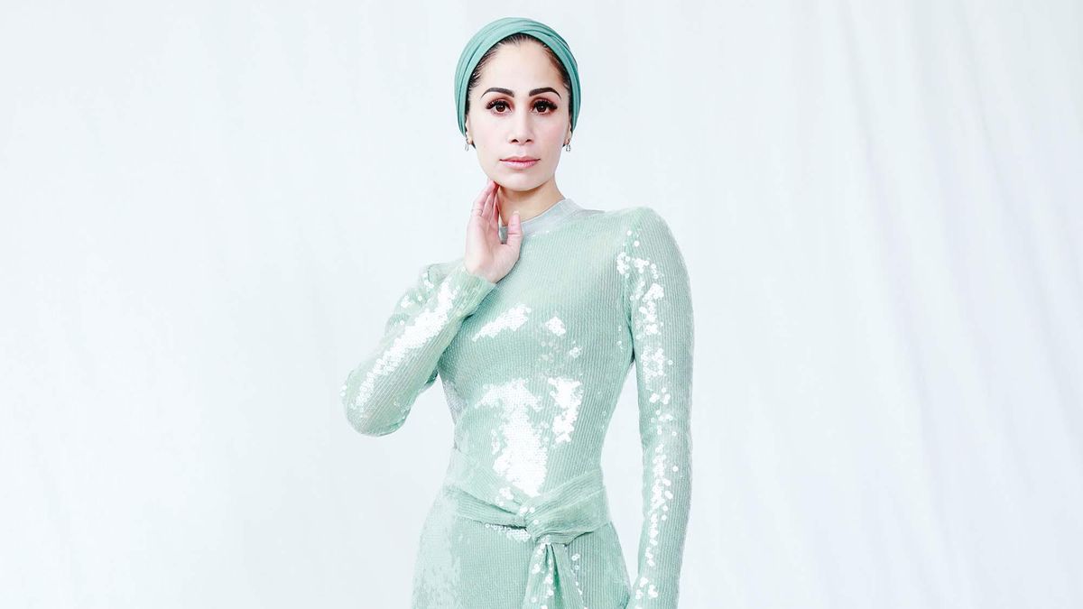 Tahereh Mafi’s Wellness Habits - Coveteur: Inside Closets, Fashion ...